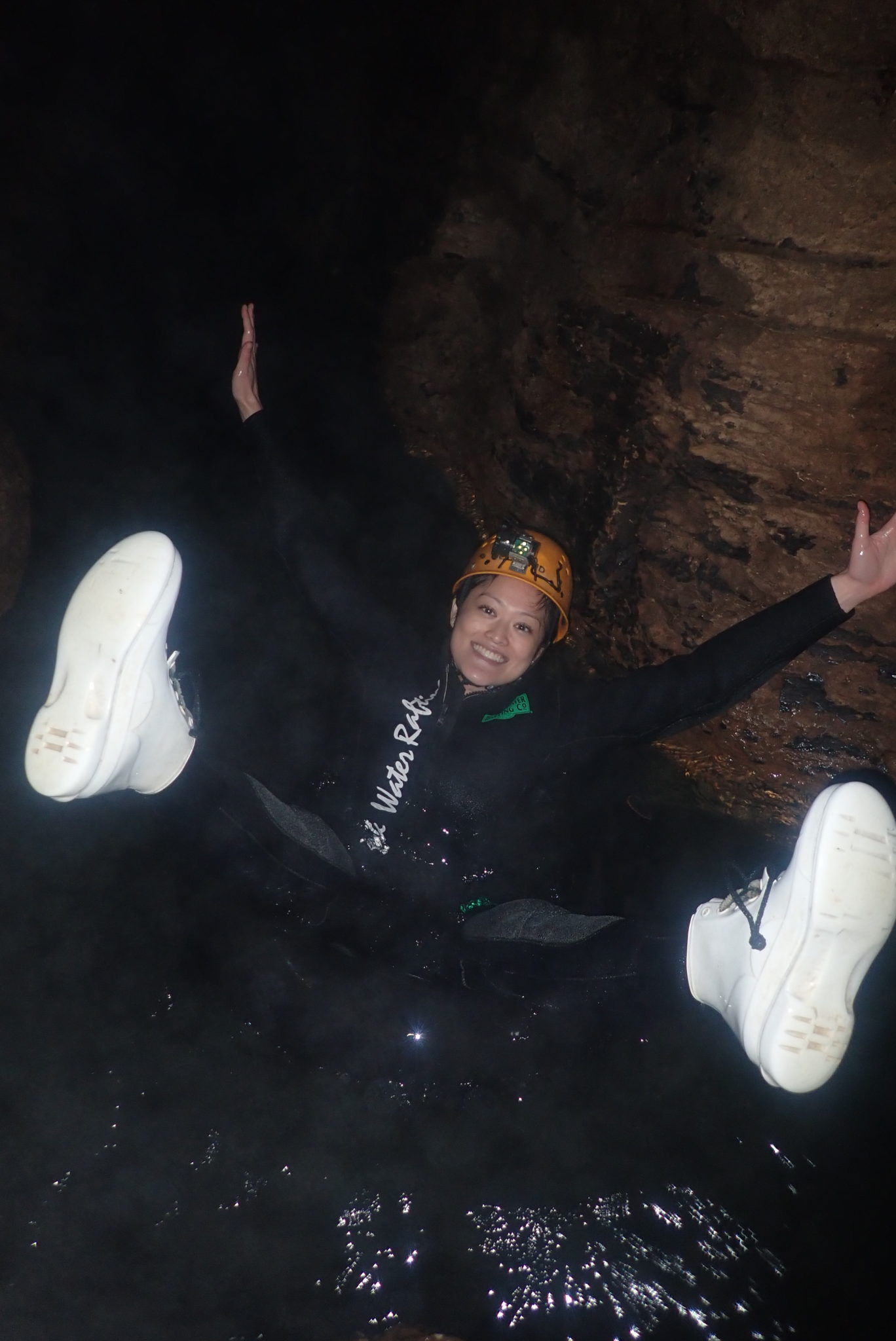 Black Water Rafting in New Zealand - Travelling Minions